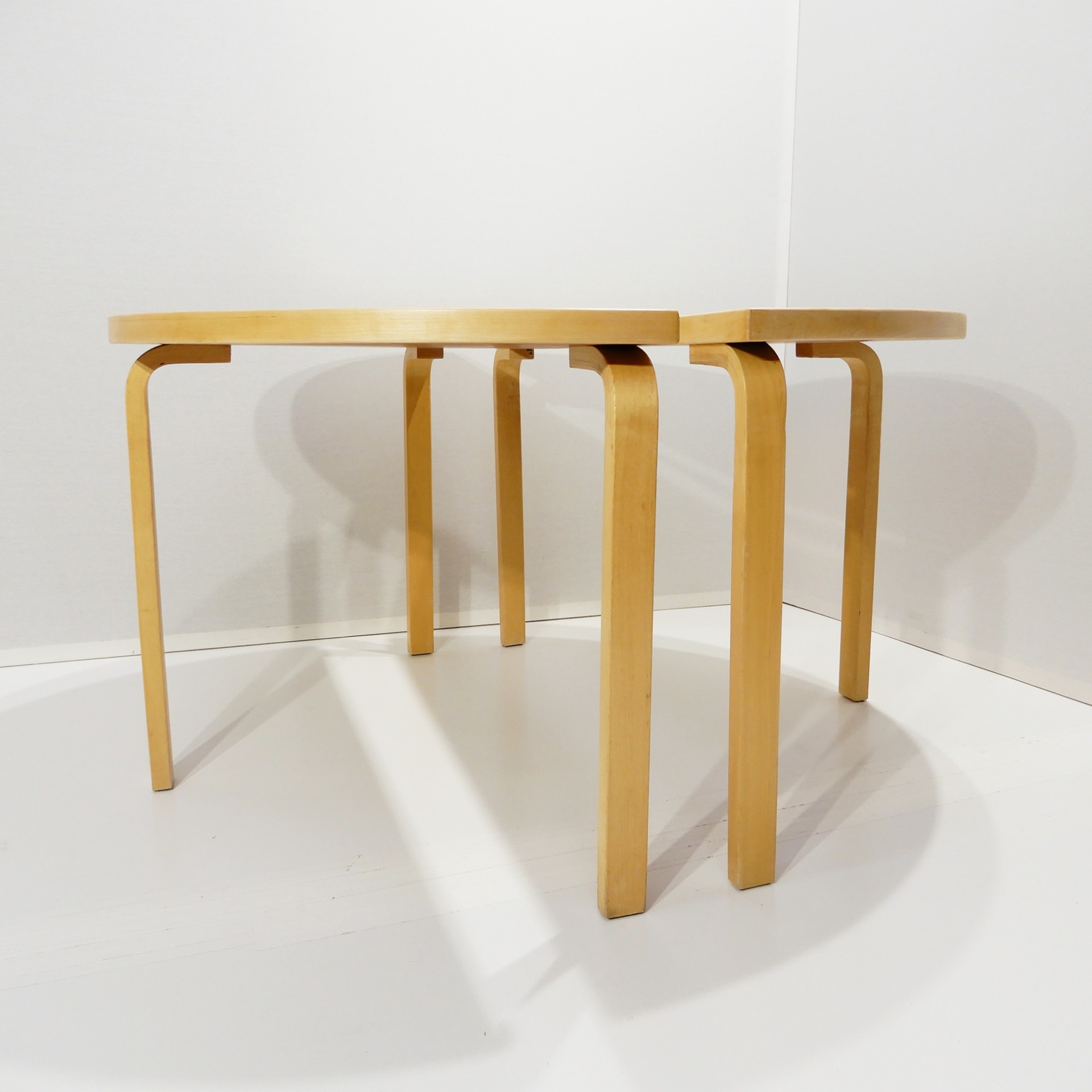 Artek Aalto 95 pöytä, koivu/valkoinen laminaatti